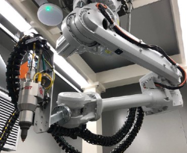 Hyperion 6RF - 6 axis laser cutting cell | HowToRobot